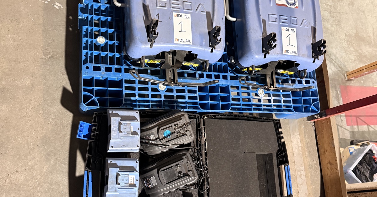 GEDA LiftLeiter compleet – accu daklift met ladders, accu’s en laders ...
